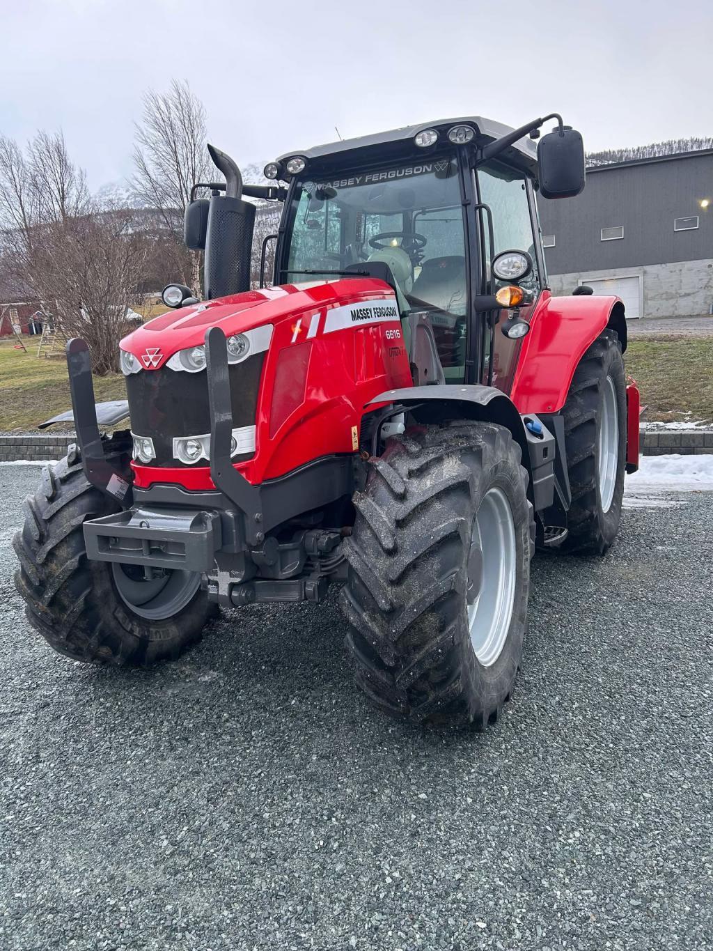 Massey Ferguson 6616 dyna-VT m/ laster | Landbruksauksjon.no